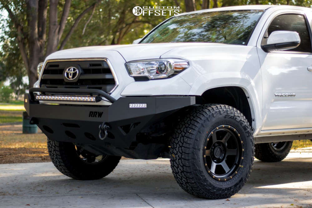 What Fits My Toyota Tacoma? | Custom Offsets